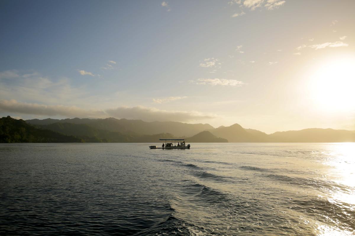What One Pearl Oyster Farm in Fiji Can Teach Us About Climate ...